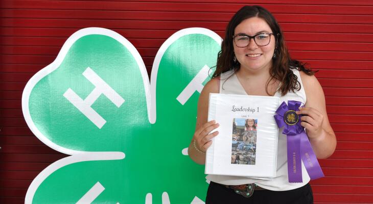4-H members help promote an organization they believe in during ...
